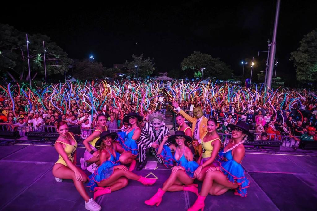 Celebran récord de asistencia al Carnaval de Cancún 2023