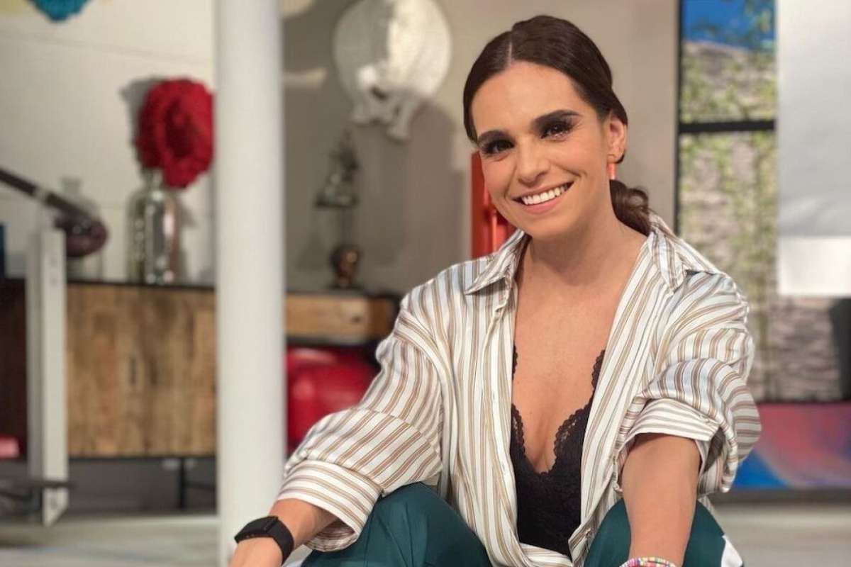 VIDEO: Tania Rincón es 'poseída' por Chabelo durante programa en vivo