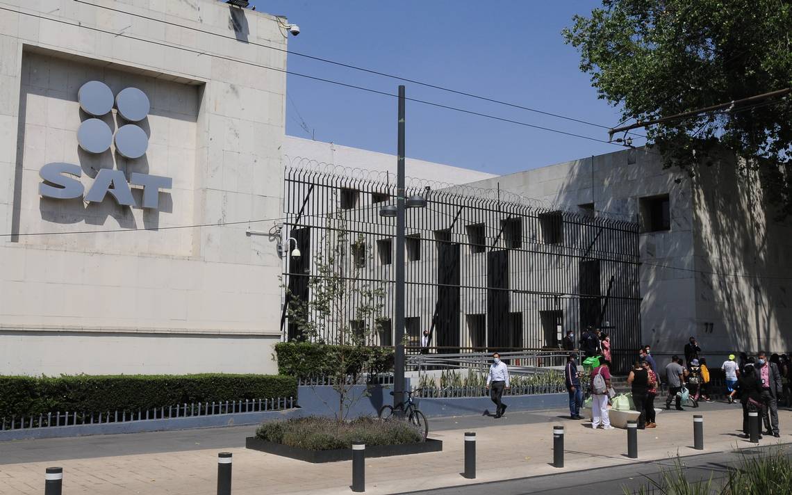 Trabajadores del SAT salen de vacaciones