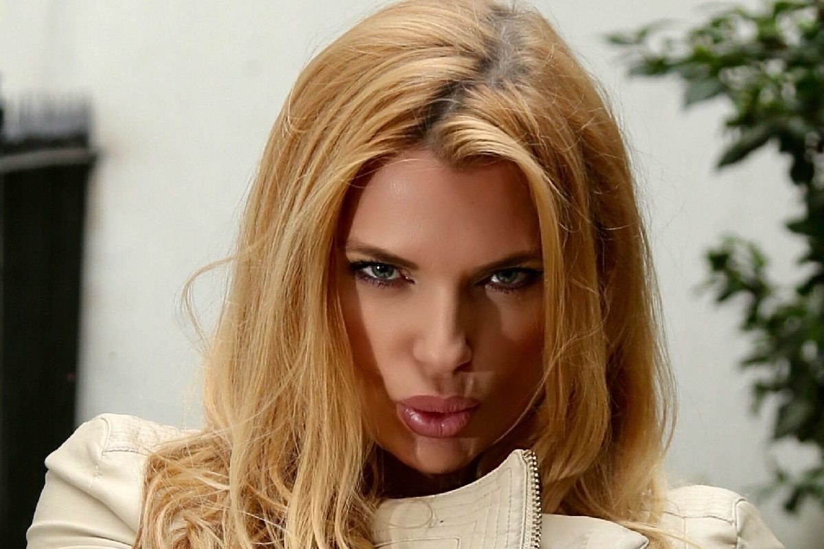 Modelo española en Cancún muere en interior de su casa, revelan las causas