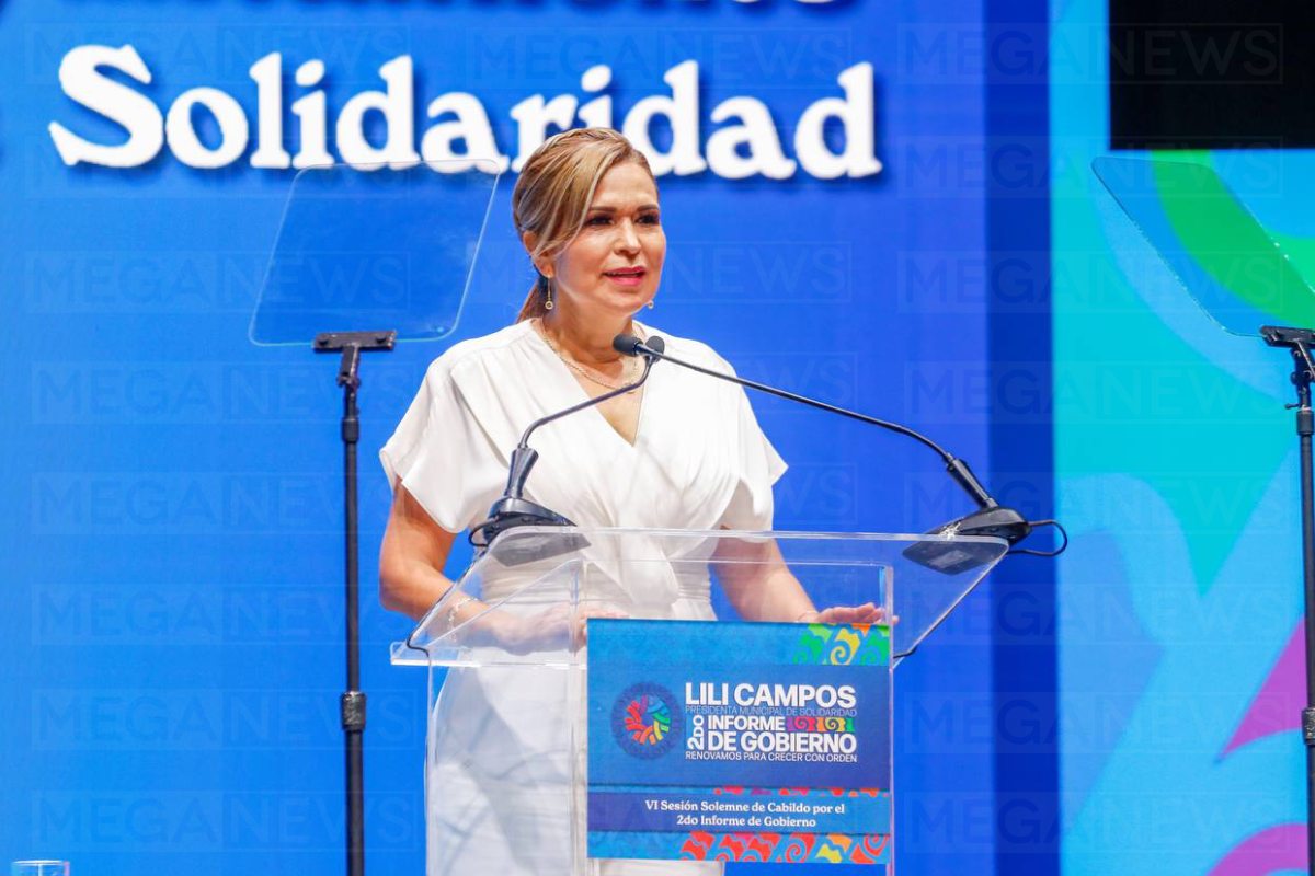 Da Lili Campos, presidenta de Playa del Carmen 2do. informe de gobierno