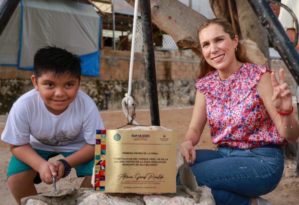 Colocan primera piedra del Parque Zazil-Há en Isla Mujeres